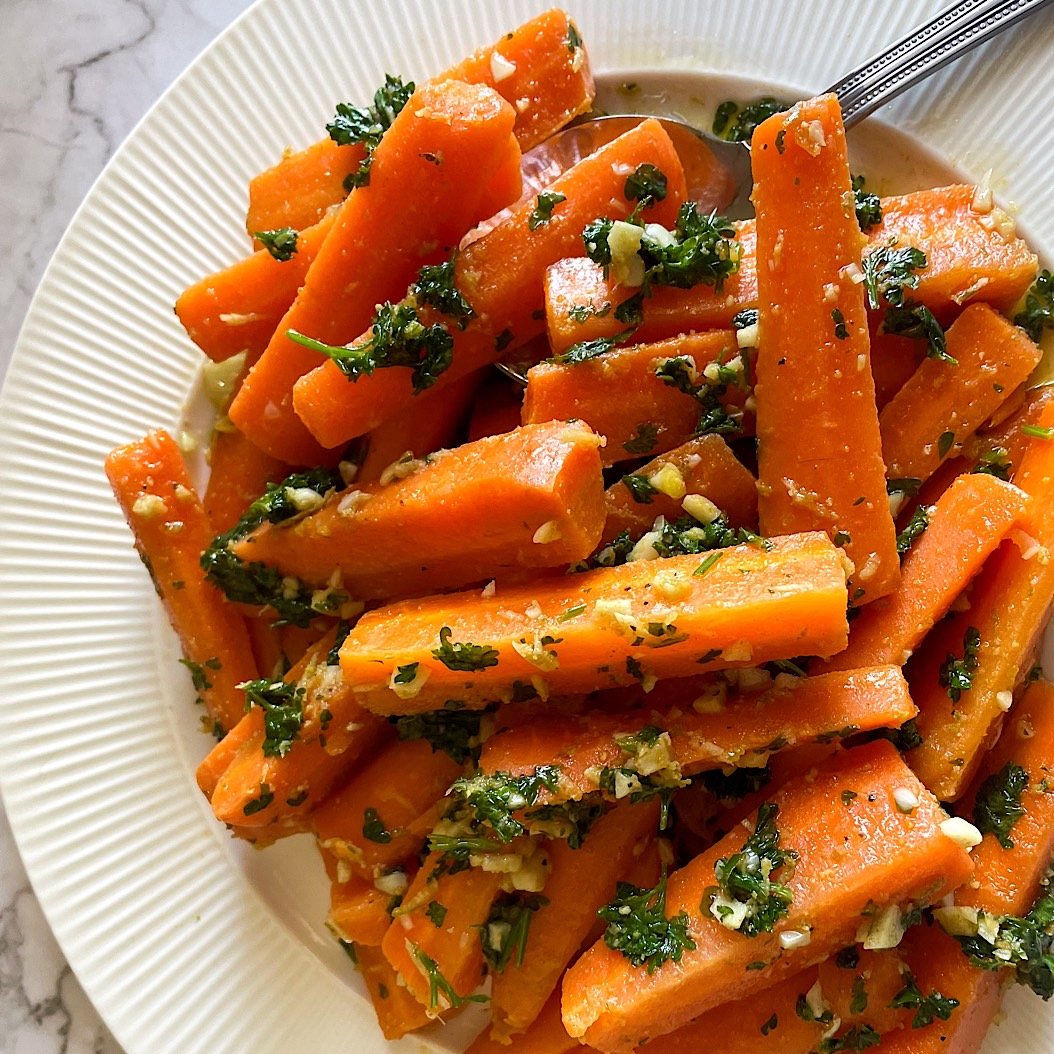 10-Minute Easy Boiled Summer Carrots Recipe with Garlic, Lime & Parsley ...