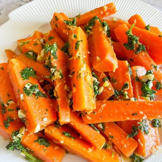 10-Minute Easy Boiled Summer Carrots Recipe with Garlic, Lime & Parsley ...